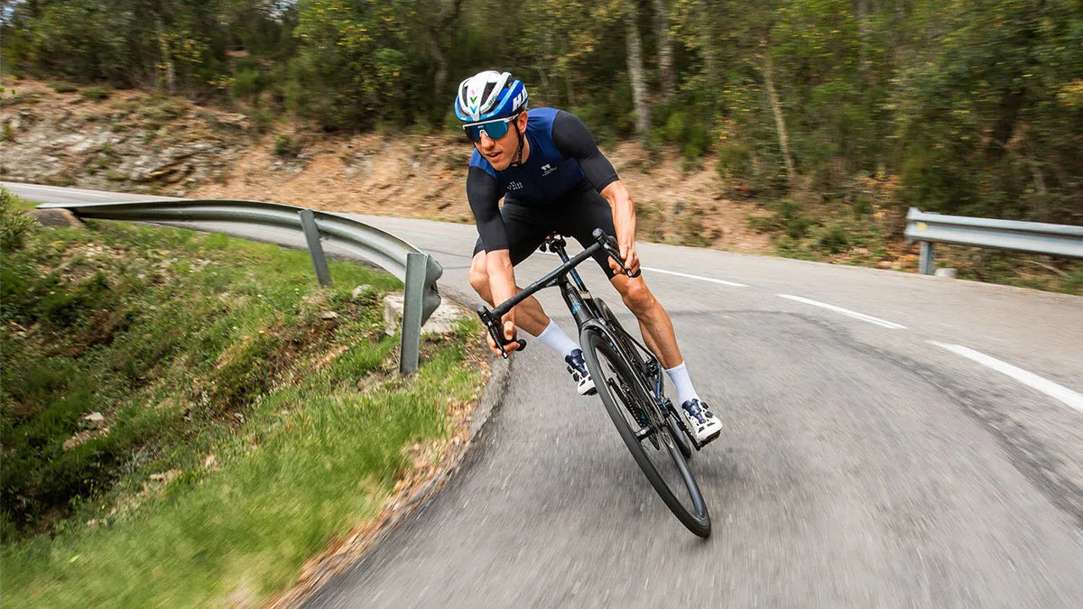 Mike Woods Limited Edition Shoes For Tokyo – Louis Garneau